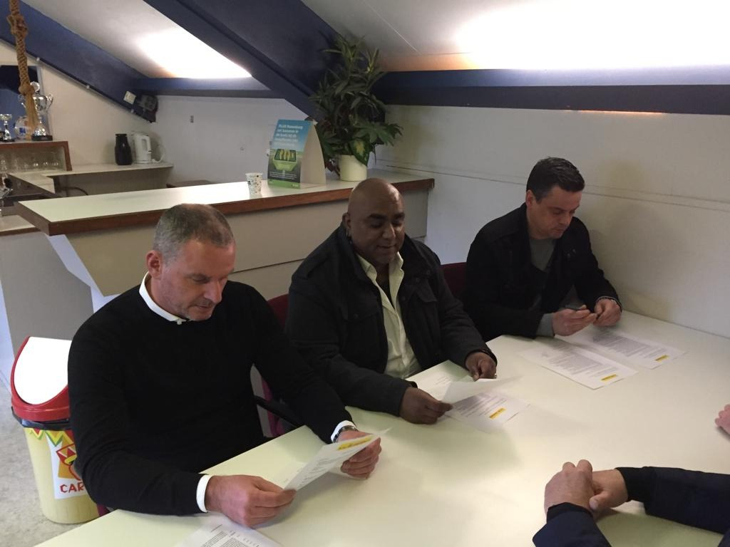 Hoofdtrainer Peter Marcel Nauta verlengt contract | VV Rozenburg