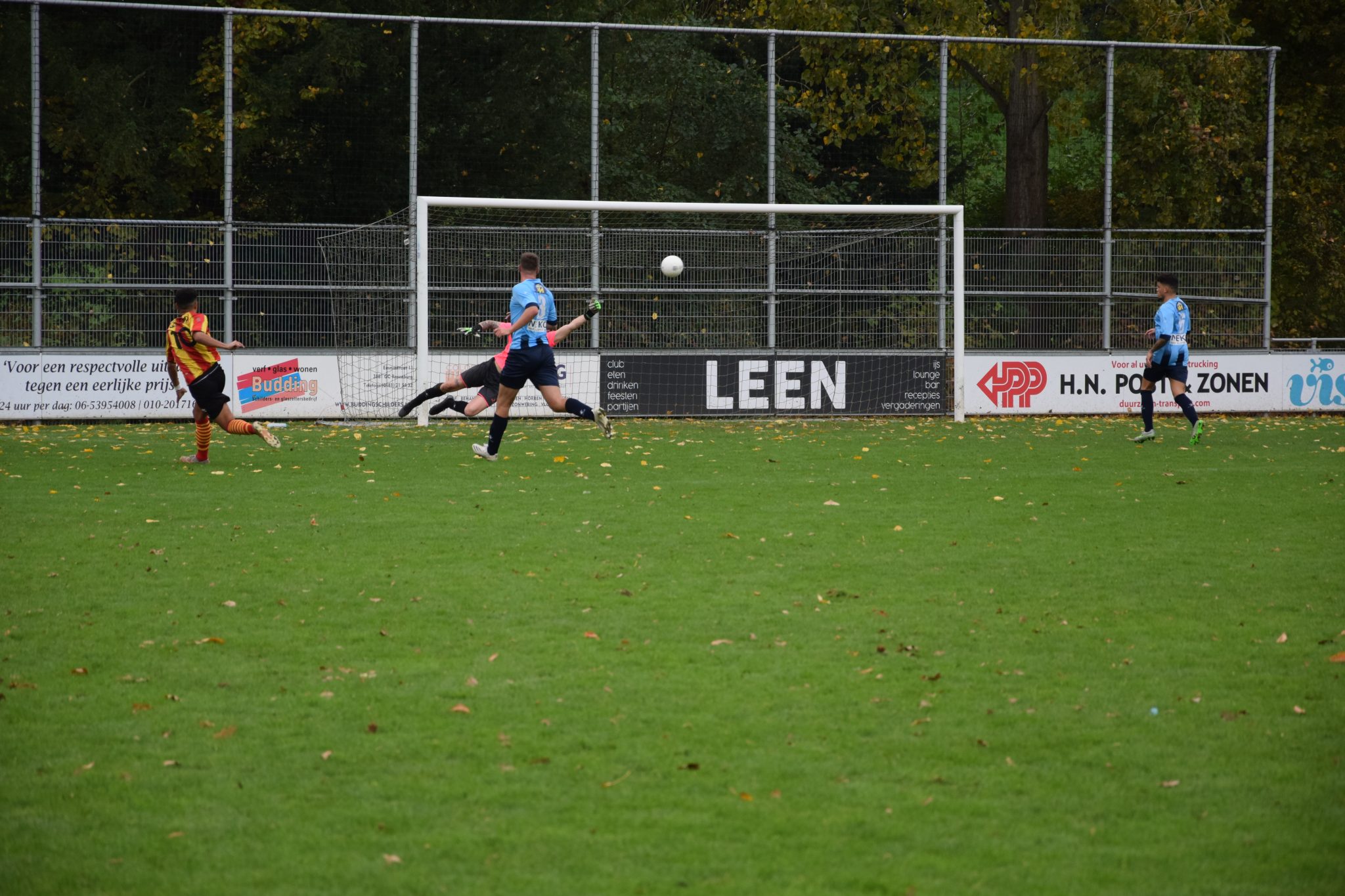 Naar de mogelijkheden, toch een solide overwinning op RHS (1-0) 2-0 ...
