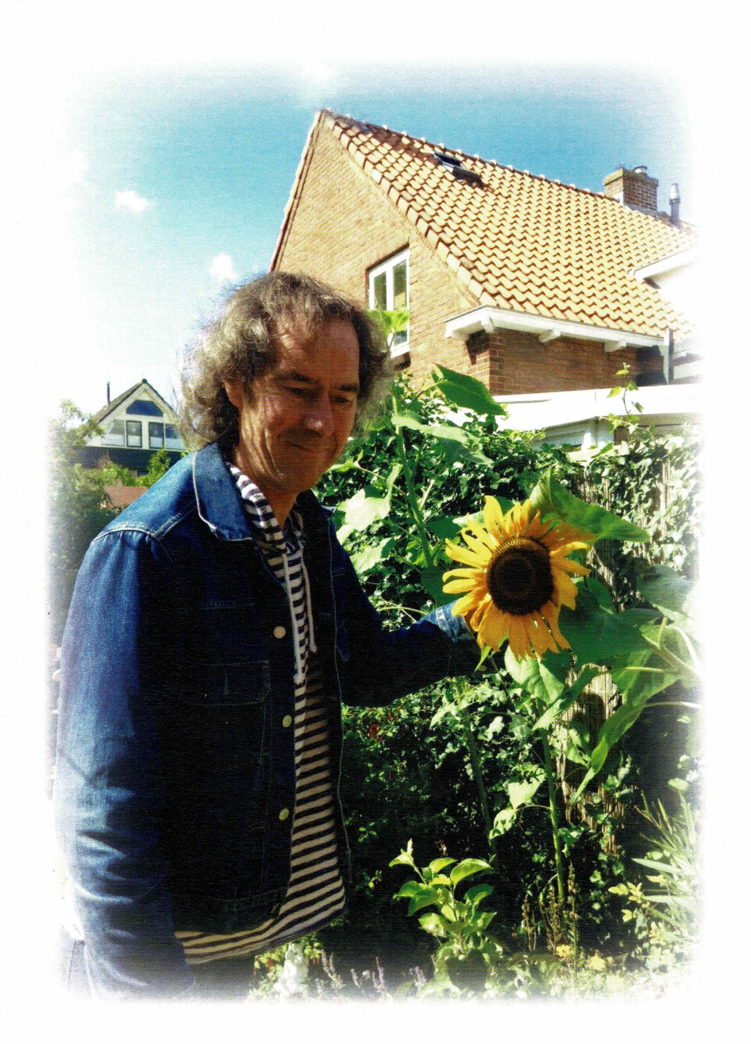 Bedroefd en ontdaan na bericht overlijden René van Driest | VV Rozenburg